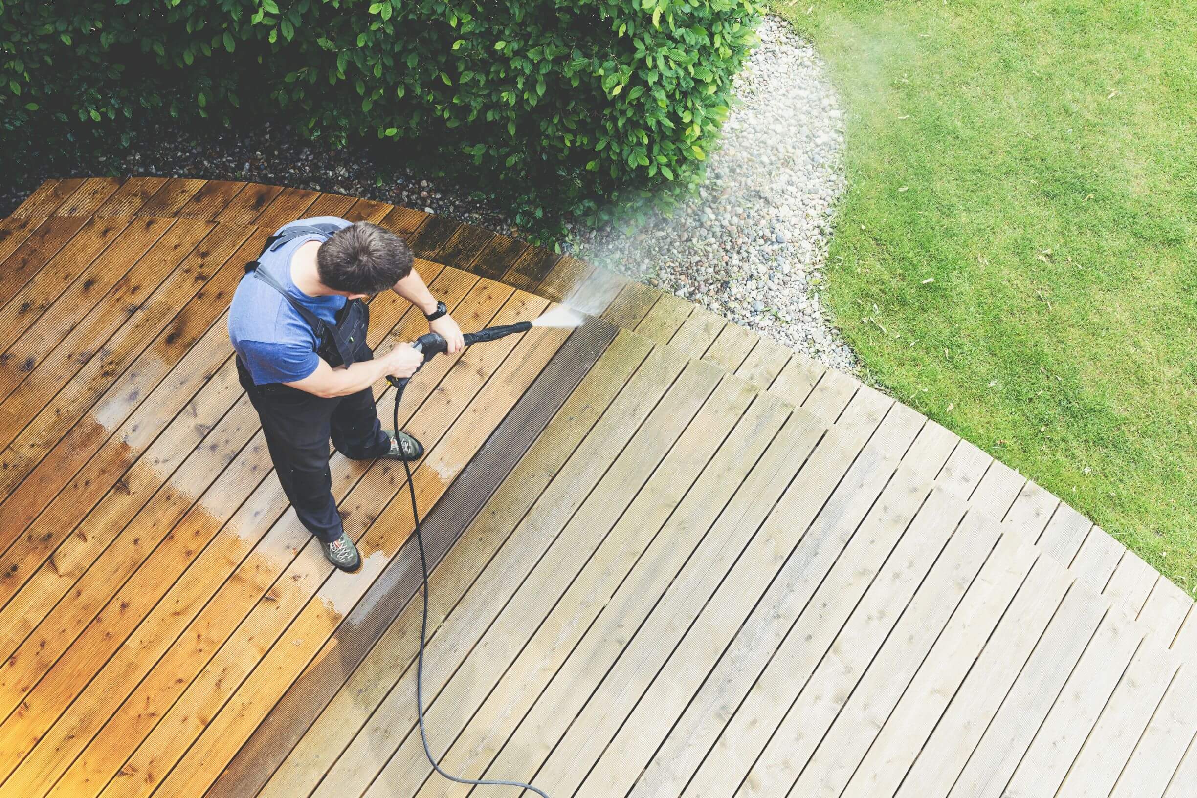 Comment entretenir une terrasse en bois | L’Entrepôt du Bricolage Comment entretenir une terrasse en bois | L’Entrepôt du Bricolage