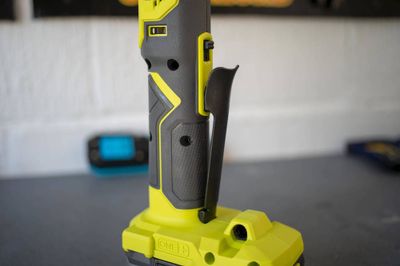 Clé à cliquet sans fil 18 V sans batterie R18RW2-0 ONE+ RYOBI | 1372372 | Outillage | L’Entrepôt ...